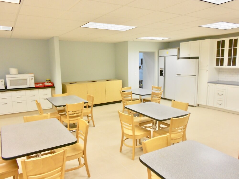 Spine - Employee Breakroom - All Pro Design Build